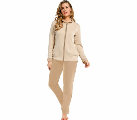 Stijlvol Pastunette huispak in beige, heerlijk voor de koude avonden